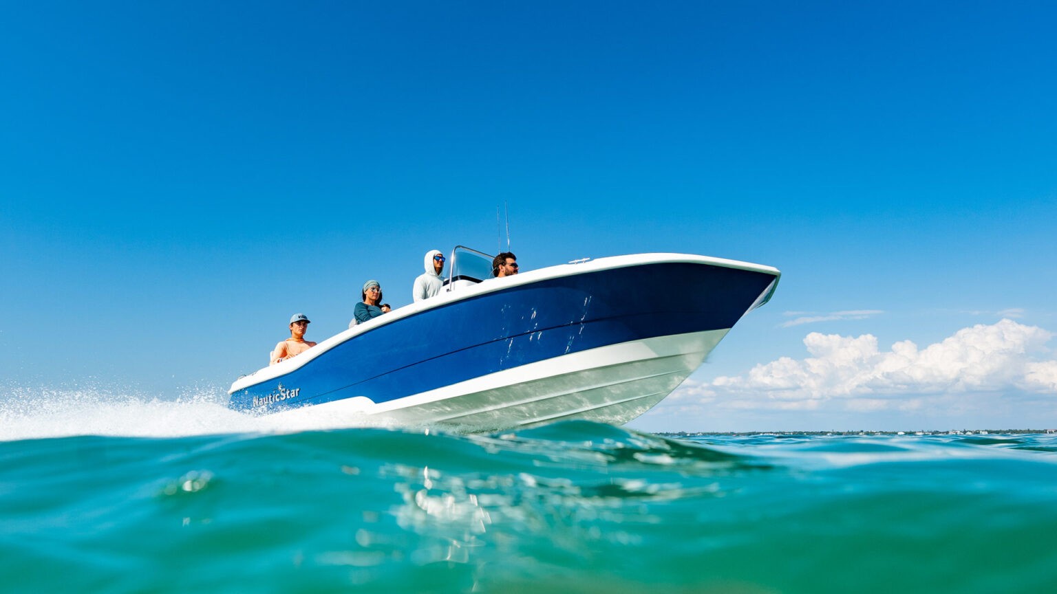 191 Hybrid Center Console Hybrid Boat - NauticStar Boats